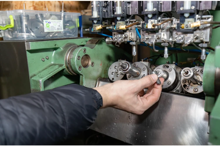 4608213 Injector - C7.1/C9.3 fits Caterpillar | Price: $527.00.